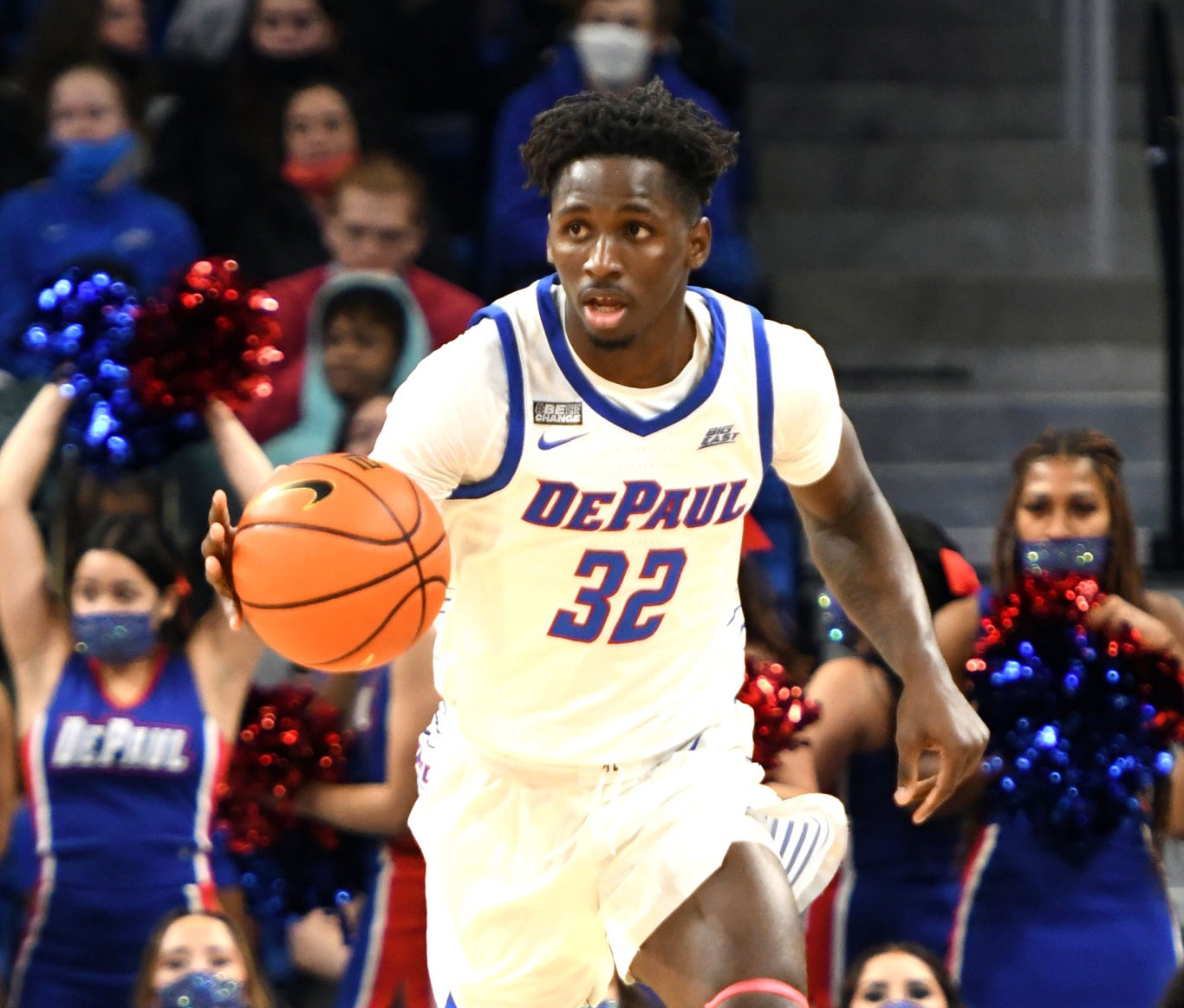 Jones 19 puntos en revés de DePaul ante Loyola Chicago – Dominicanos en ...