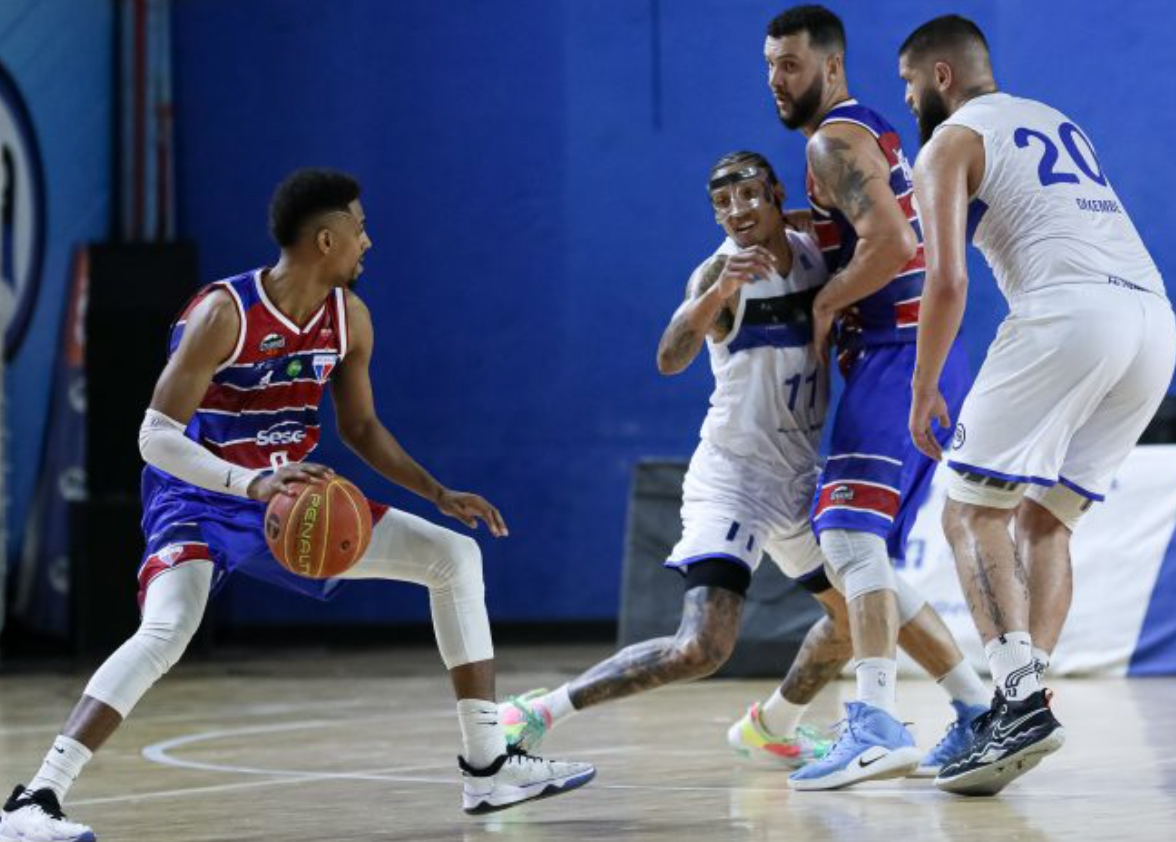 Morillo 32 puntos liderando triunfo de Cearense en cuatro tiempos ...