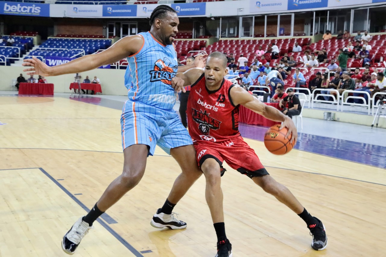 Leones triunfan ante Titanes – Dominicanos en Basket