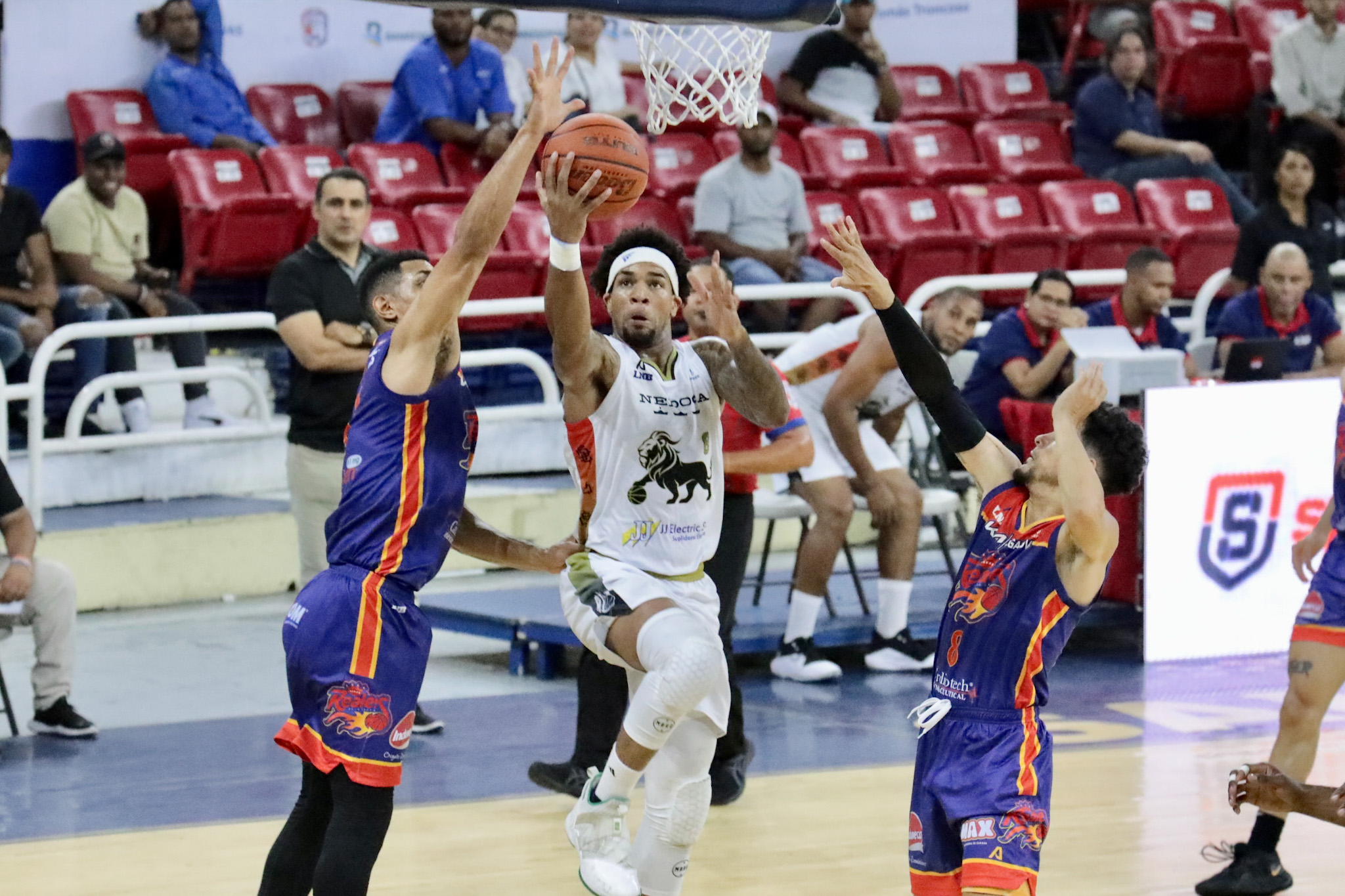 Kevin Pérez 22 puntos en triunfo de Leones sobre Reales – Dominicanos ...